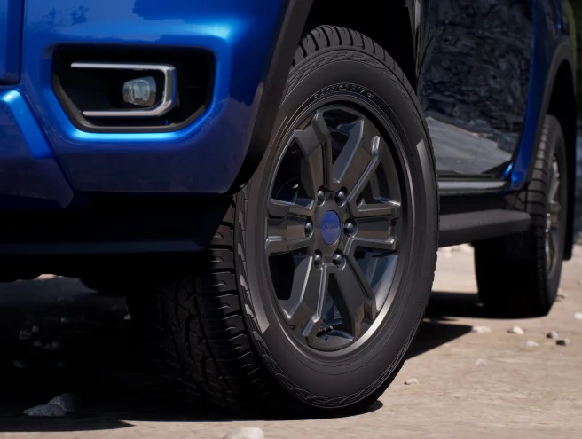 Ford Ranger XLT 4x2 2024 | 5-Seater Pickup Truck | Ford PH